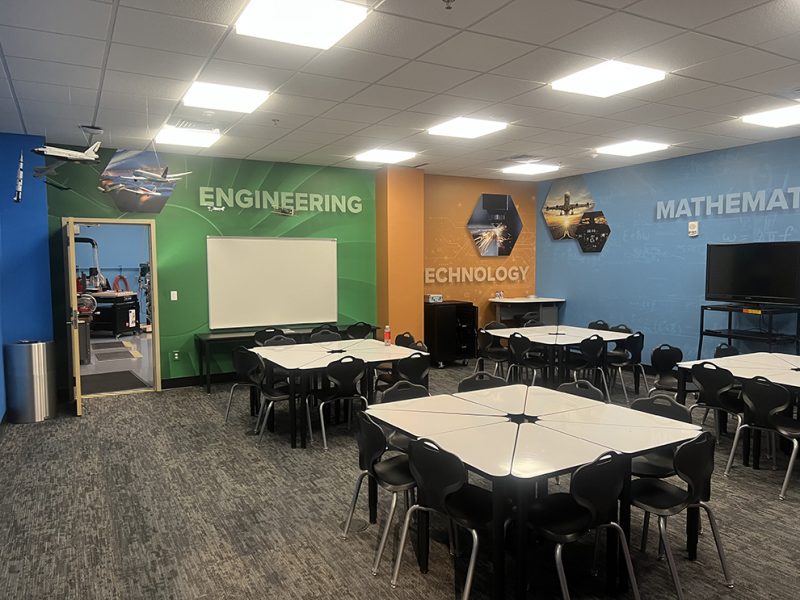 How Experiential Graphics Transform Corporate Interior Spaces in ...